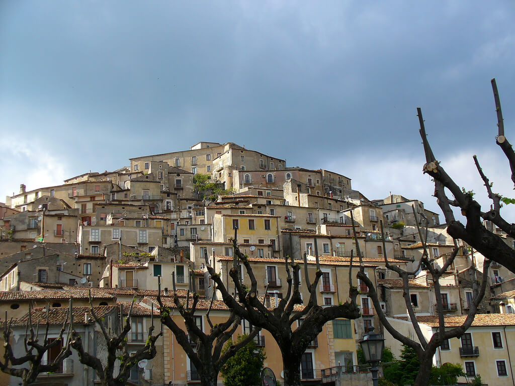 Beste Reisezeit für Kalabrien | Klima und Wetter. 4 Monate zu vermeiden!